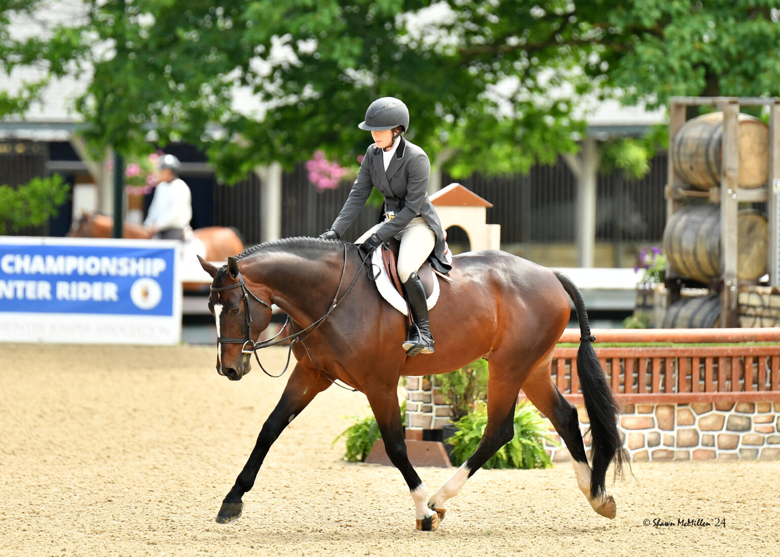 Richard Rinehart and Elise Stephens Top $5,000 USHJA National Hunter ...